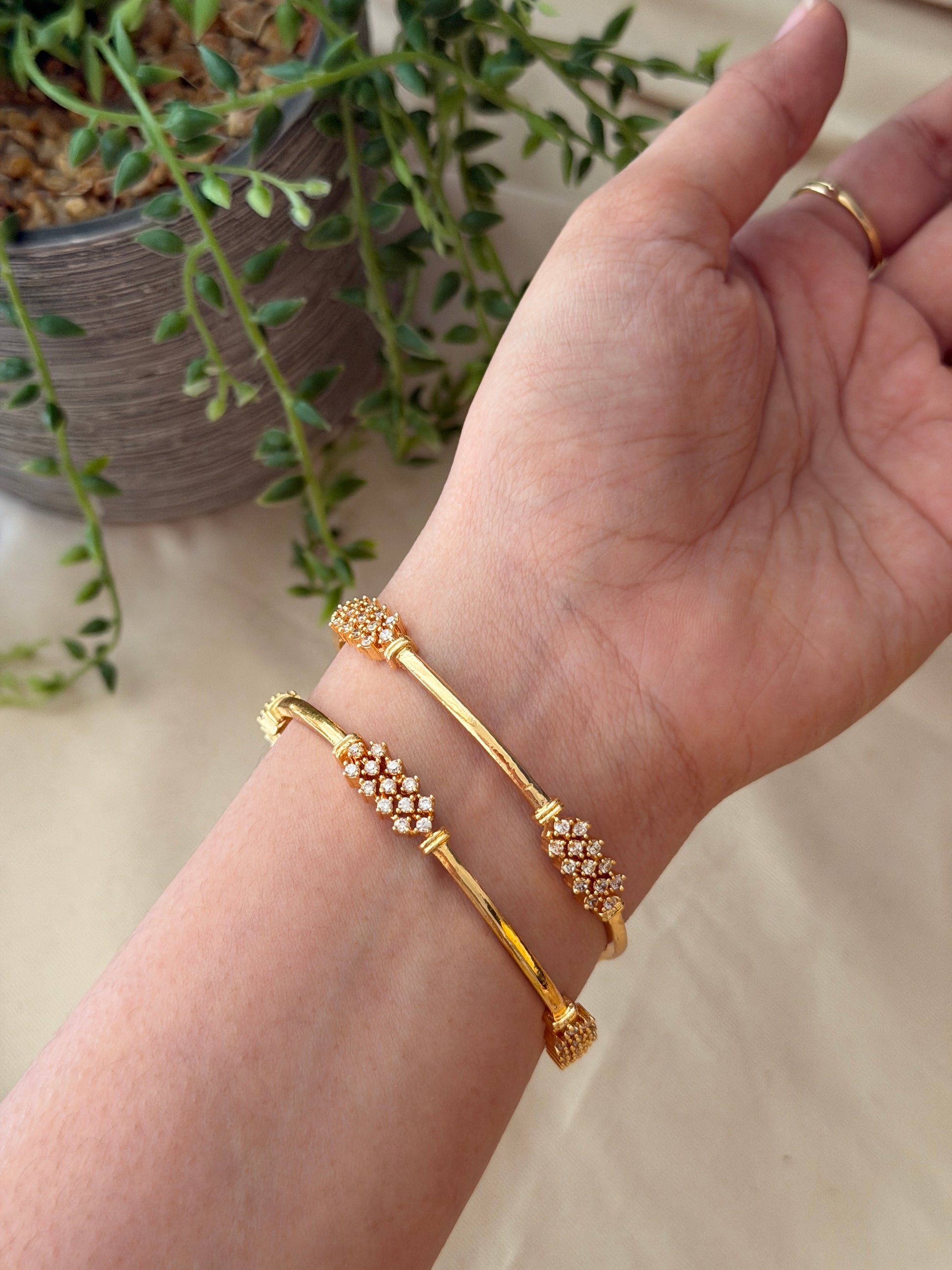Josco Diamond Bangles – Ohbyozy